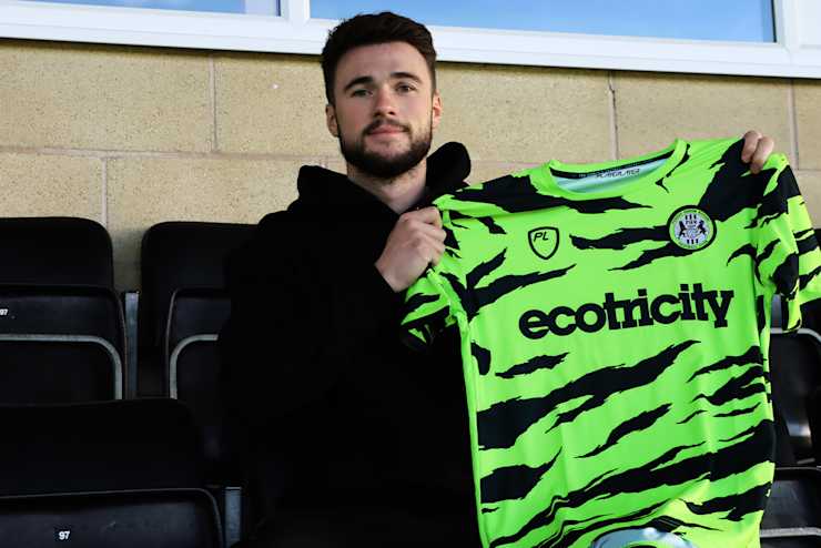 Robson signs for Rovers | WE ARE FGR