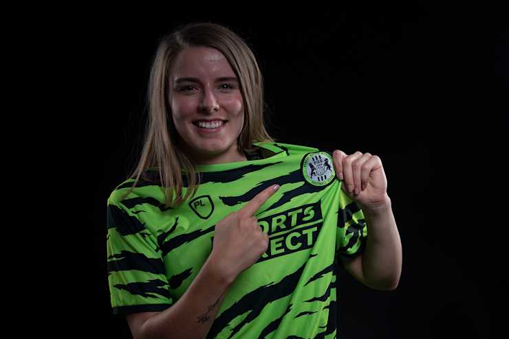 Player Profile Holly Hughes We Are Fgr