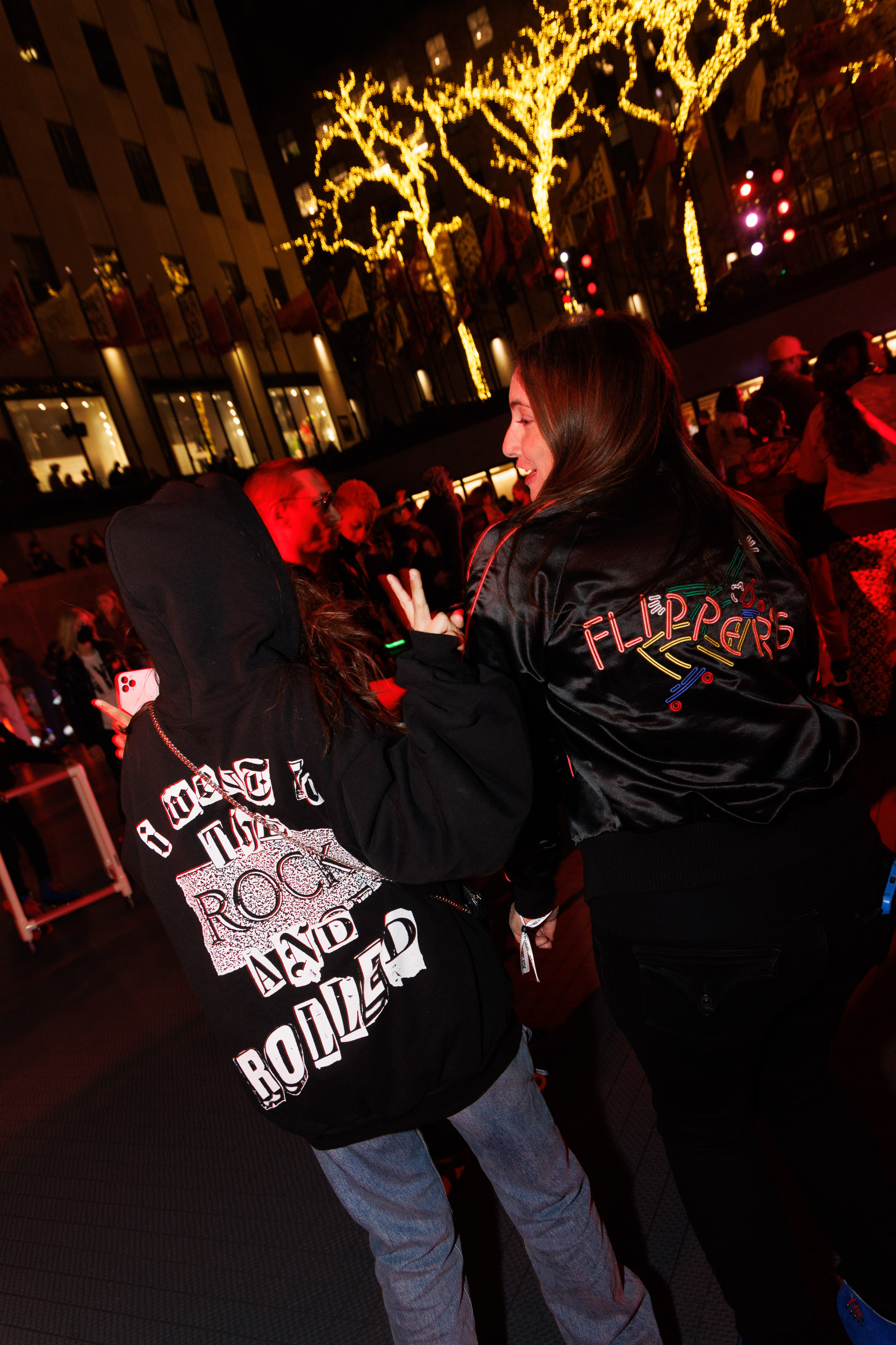 Flipper’s in NYC 🗽 — 𝙵𝙻𝙸𝙿𝙿𝙴𝚁’𝚂 𝚁𝙾𝙻𝙻𝙴𝚁 𝙱𝙾𝙾𝙶𝙸𝙴 𝙿𝙰𝙻𝙰𝙲𝙴