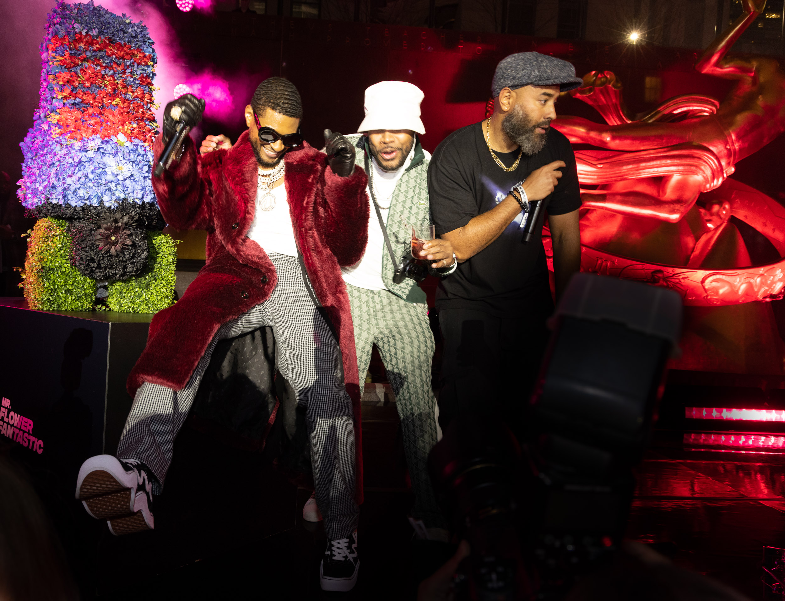 Flipper’s in NYC 🗽 — 𝙵𝙻𝙸𝙿𝙿𝙴𝚁’𝚂 𝚁𝙾𝙻𝙻𝙴𝚁 𝙱𝙾𝙾𝙶𝙸𝙴 𝙿𝙰𝙻𝙰𝙲𝙴