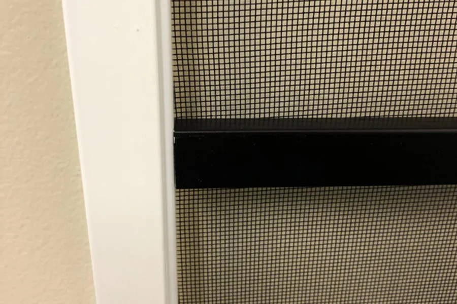 Custom-made fly screens are available at Seconline in a variety of fly ...