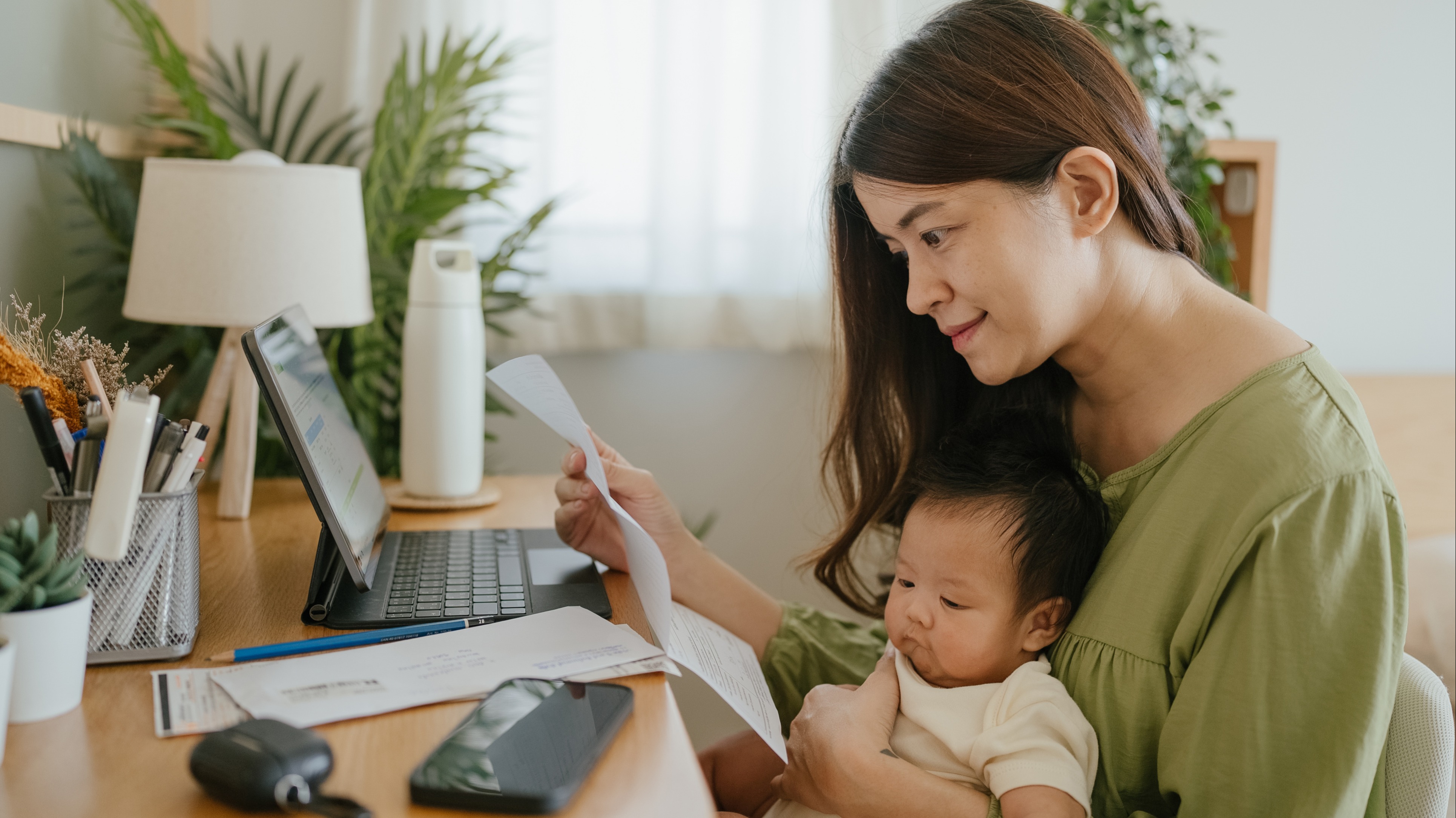 5 Single Mom Budgeting Hacks Everyone Should Be Using | LittleThings.com