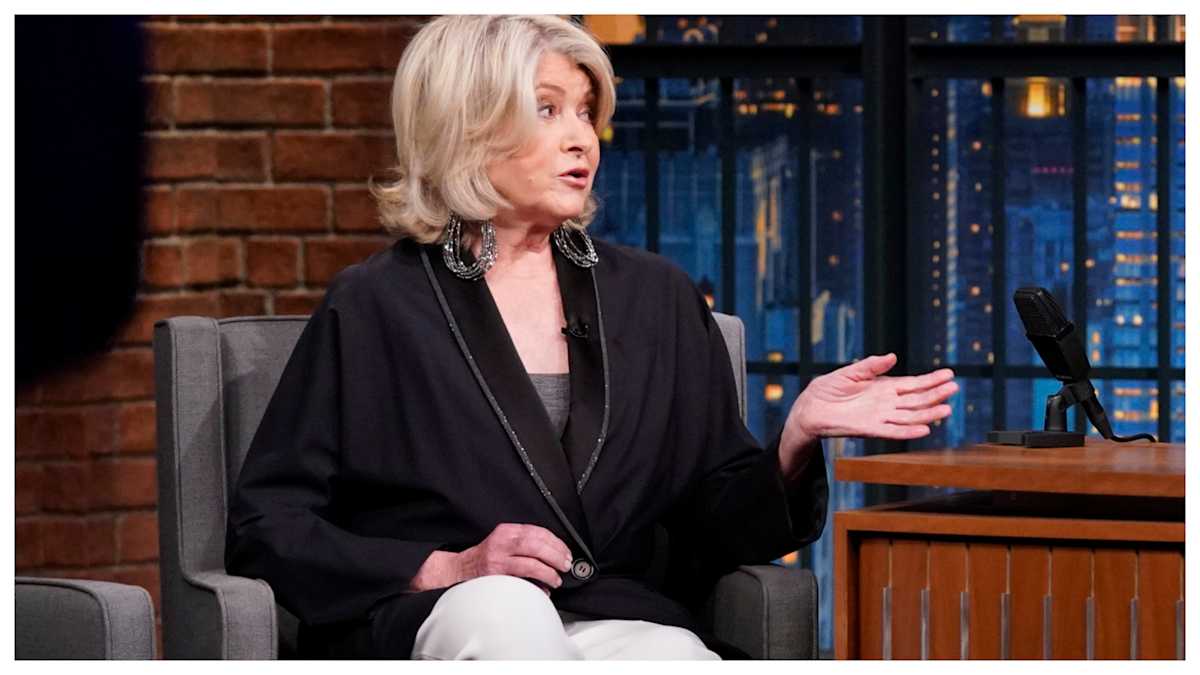 6 Of Martha Stewarts Peacocks Are Killed By Coyotes