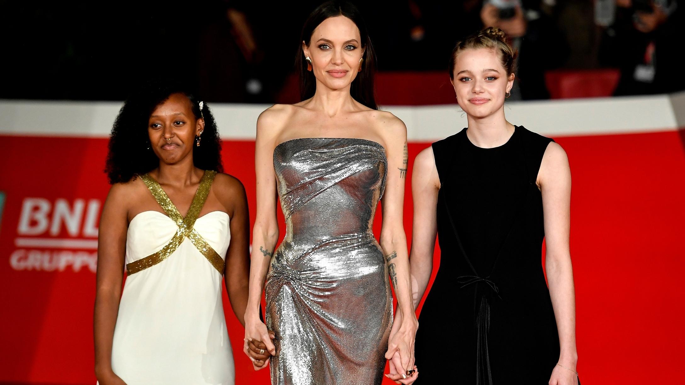 Angelina Jolie Has Daughters Shiloh And Zahara Join Her For Different ...