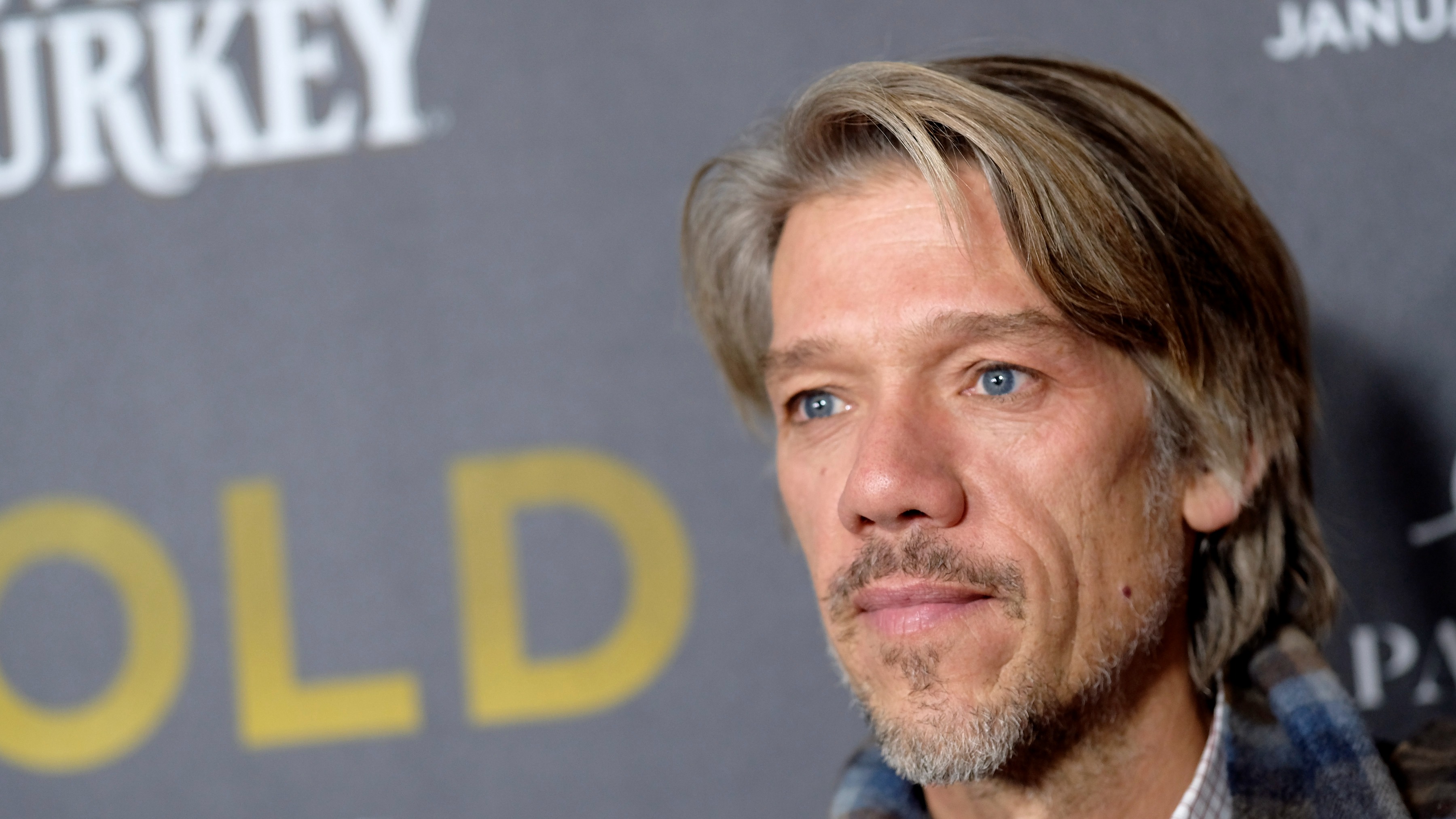 Stephen Gaghan Shares Call He Received From Heath Ledger's Dad At Scene ...