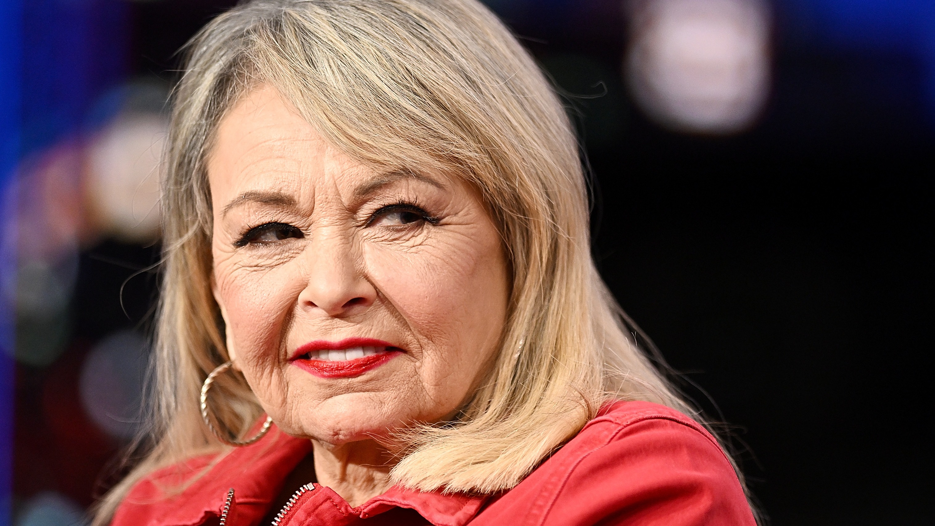 Roseanne Barr Claims Former Costar Sara Gilbert Stabbed Her In The Back ...