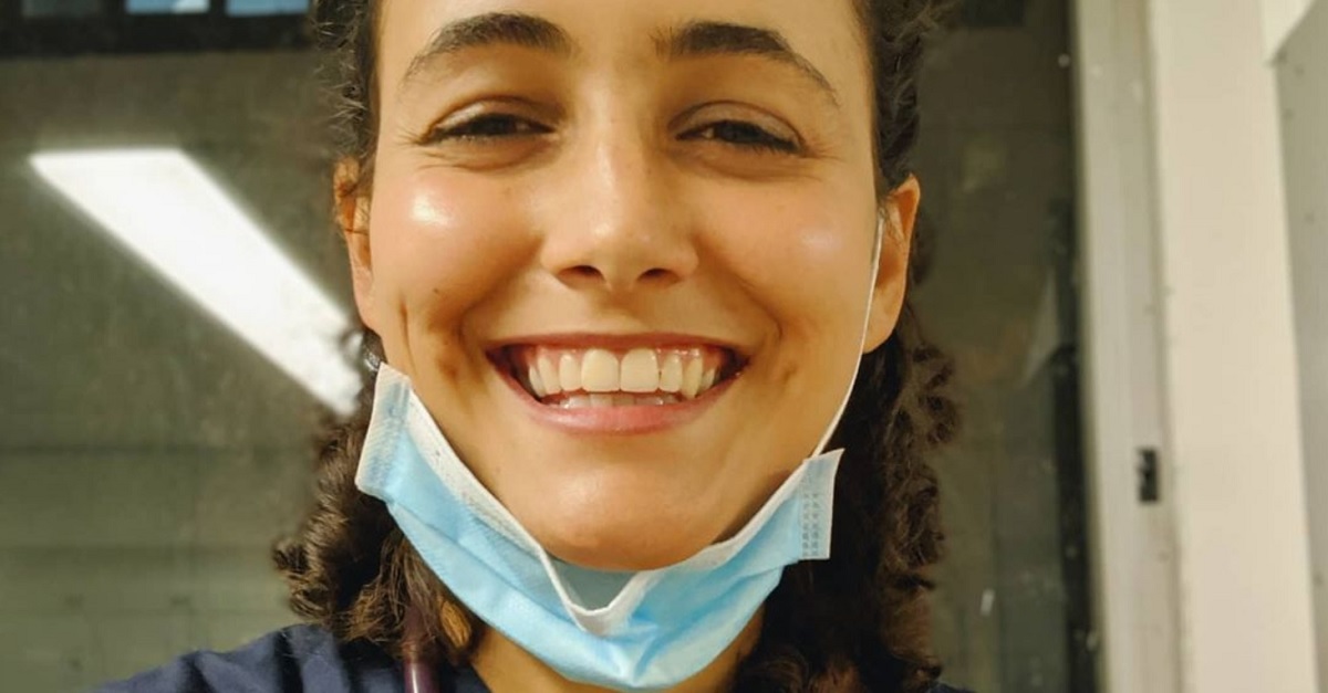 A Young Cancer Patient Is Doing Everything She Can To Become A Doctor ...
