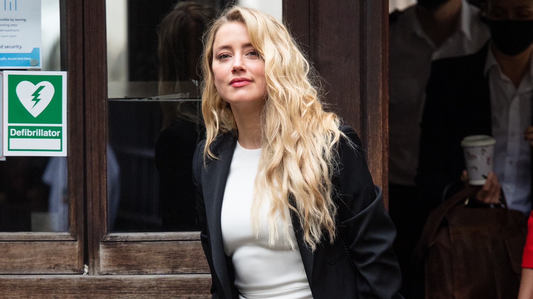 Amber Heard Spotted On A Jog In Spain Where She Reportedly Lives ...