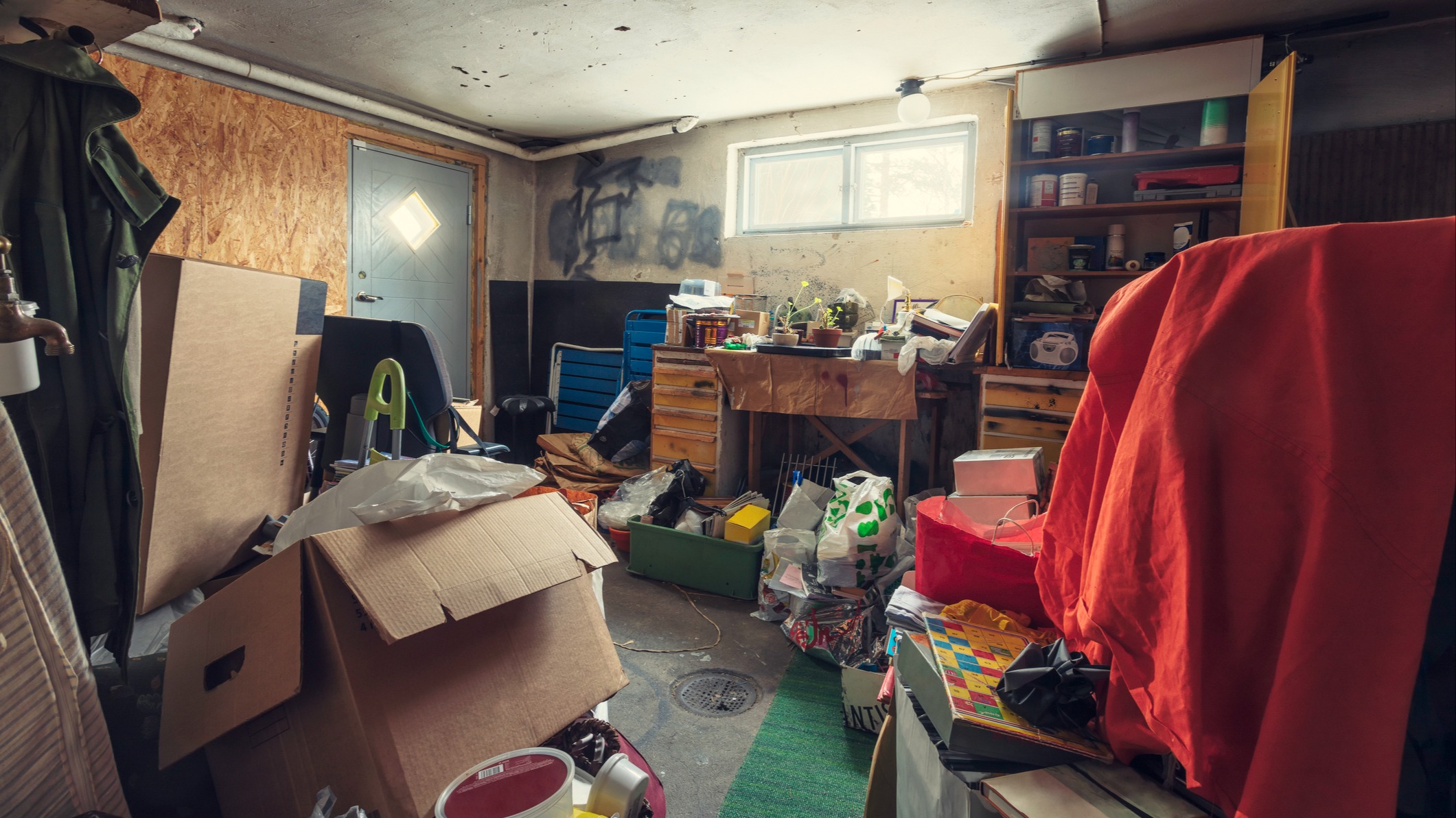 This Santa Decoration Found in a Connecticut Basement Is Pretty Scary ...