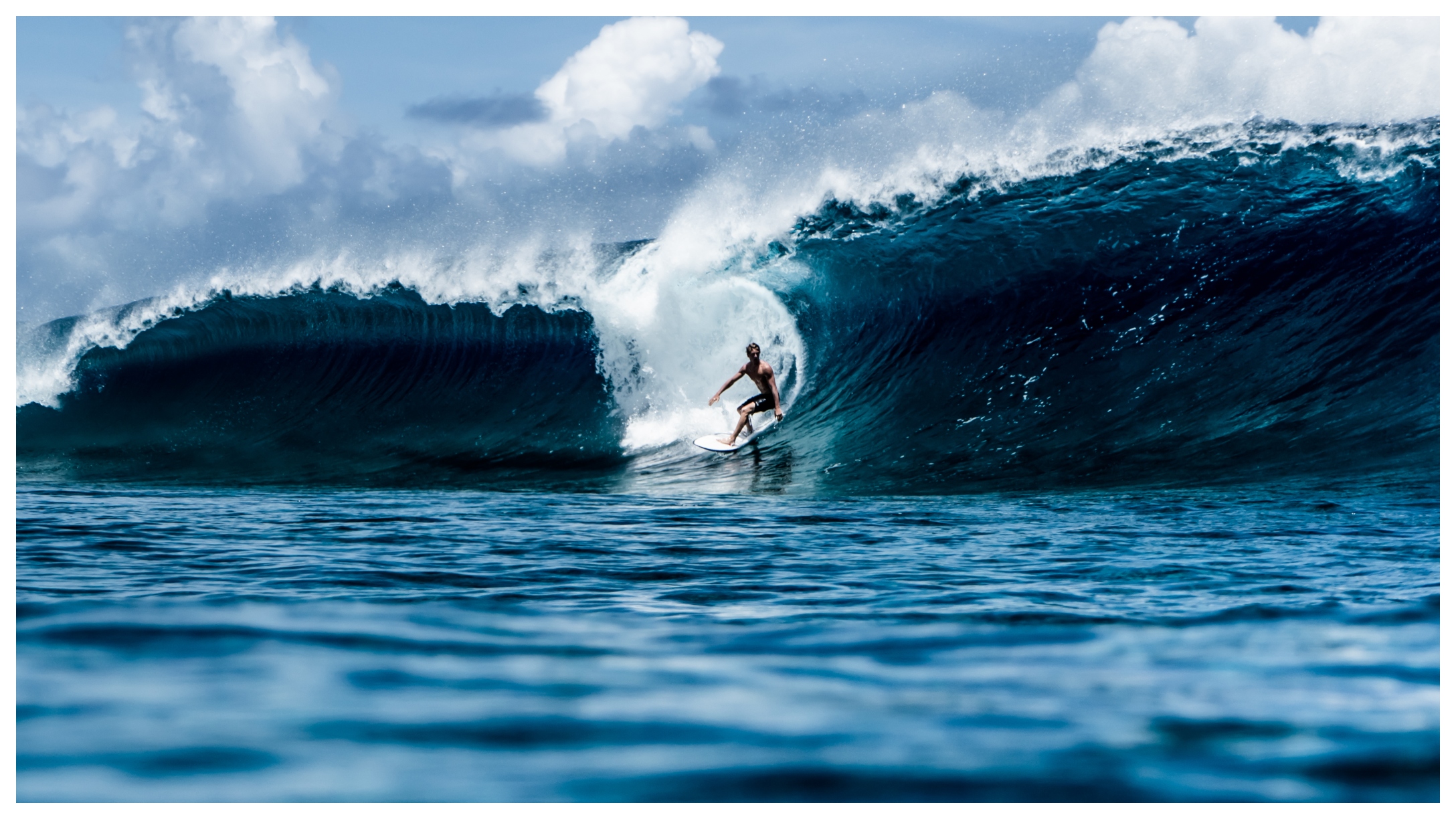 Professional Surfer Dies After Suffering A Seizure While Surfing In ...