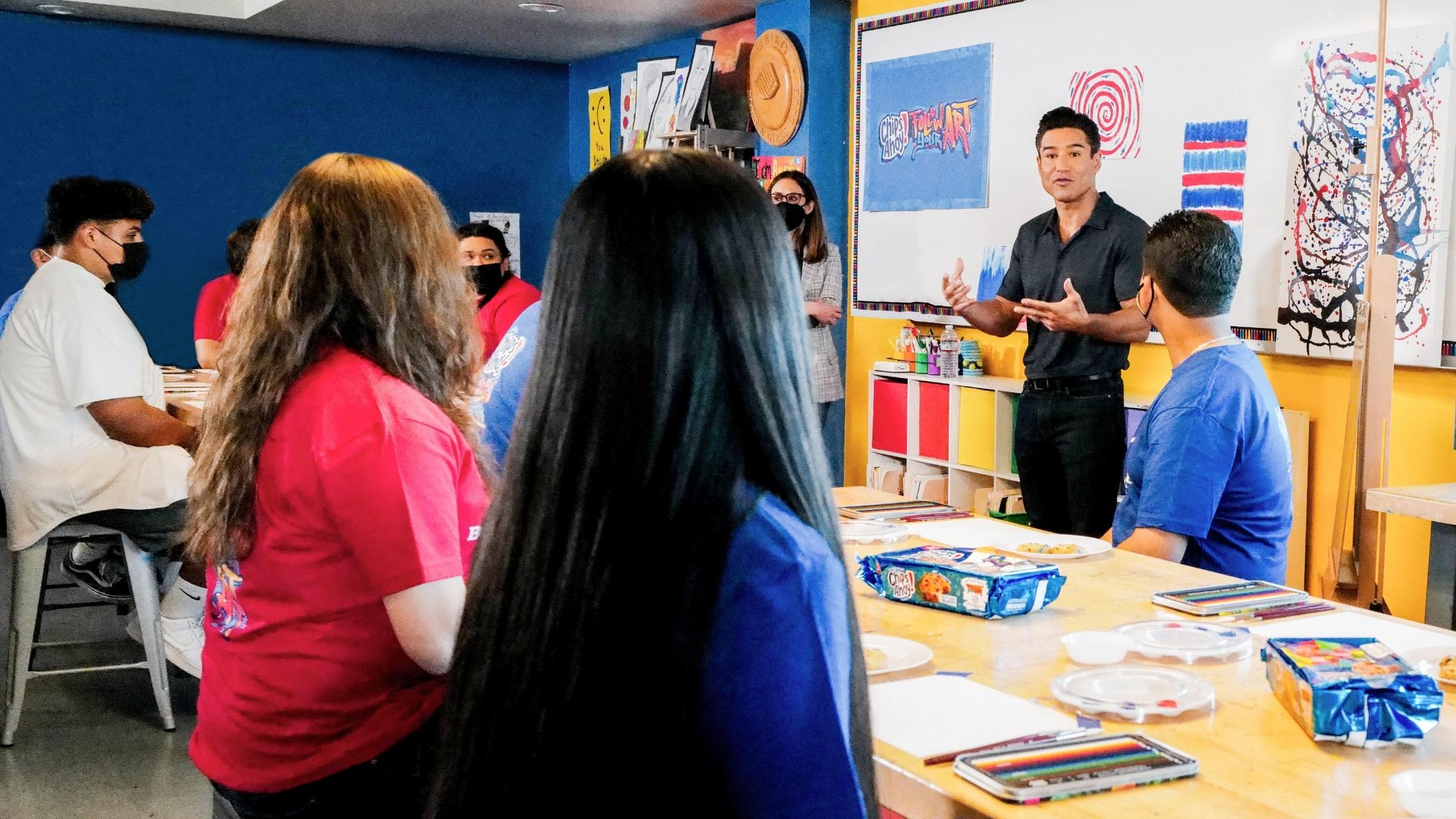 Mario Lopez Joins Chips Ahoy And Boys & Girls Club Of America To Help ...