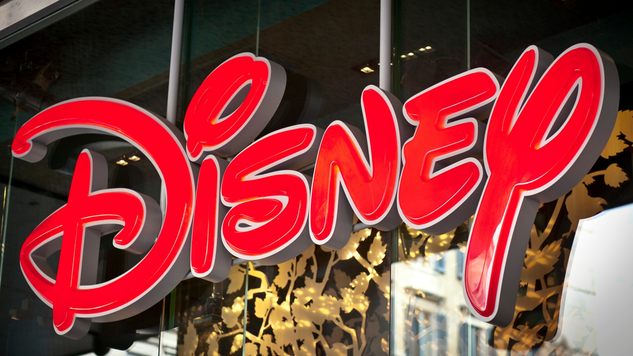 Disney's Super Sale Is Making It Super Easy To Finish Your Holiday ...