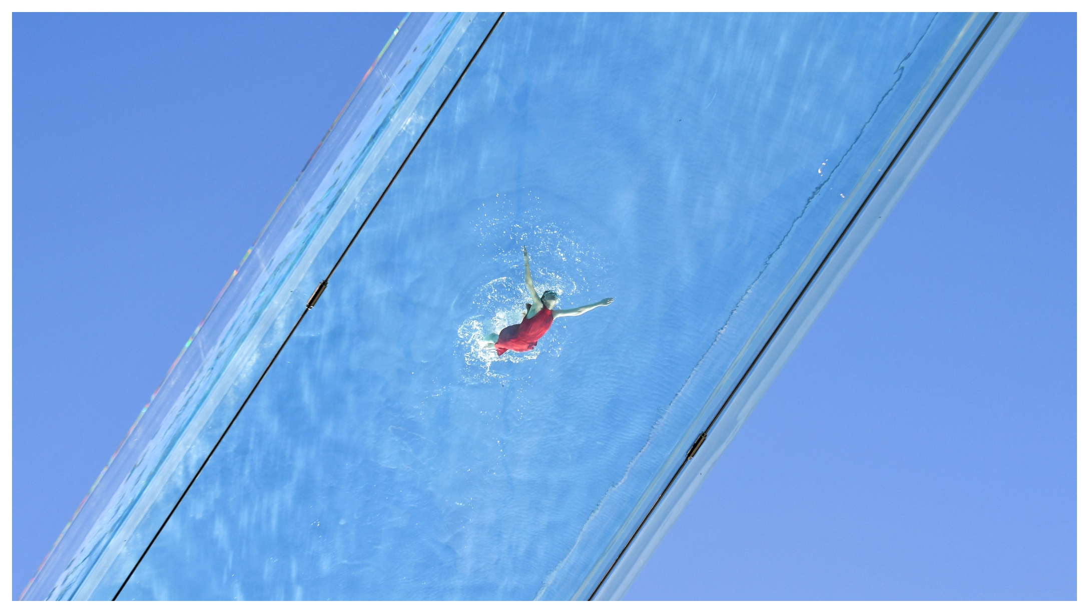 London Will Become First City To Have A Floating Pool In The Sky ...