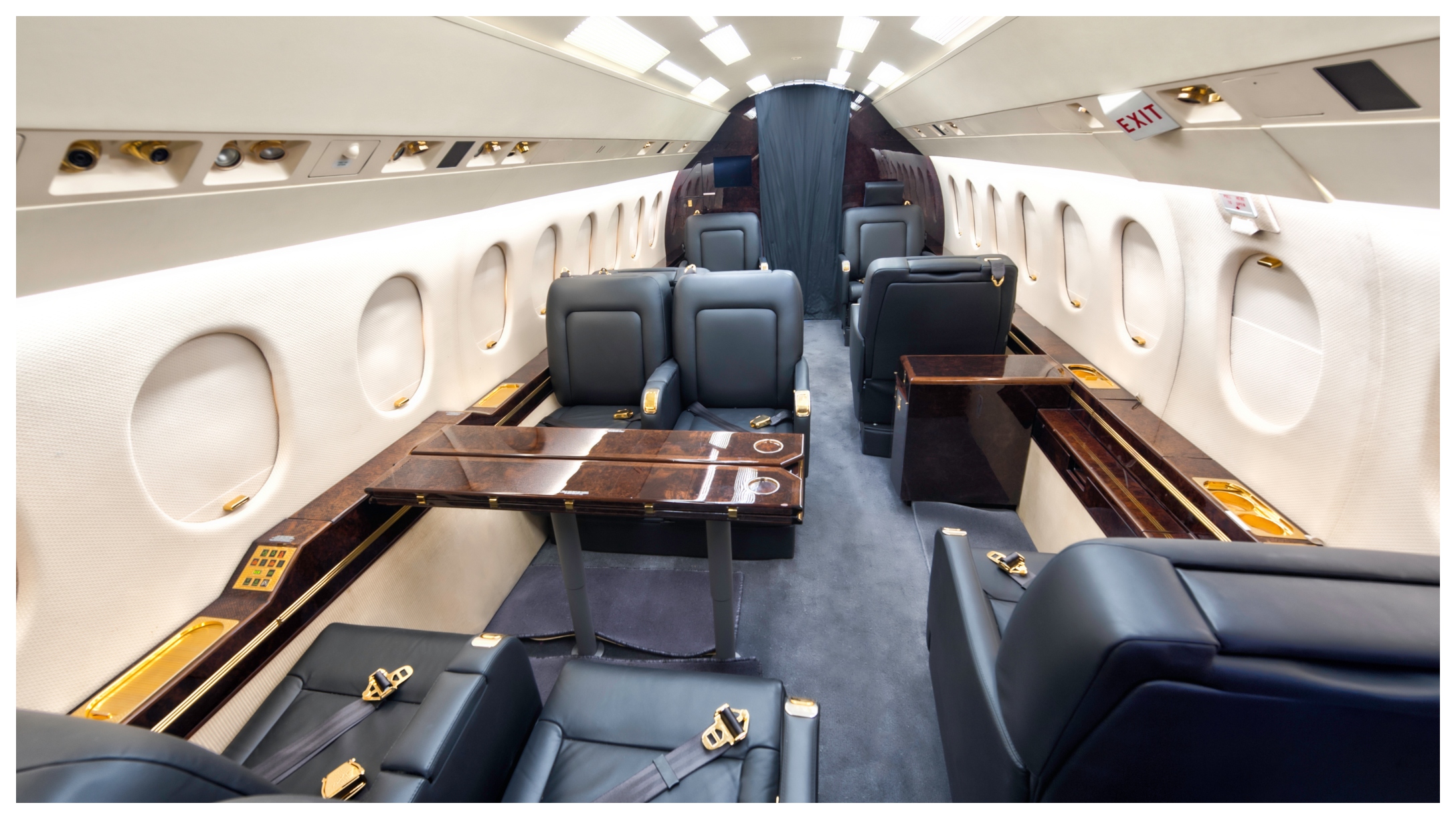 Guy Invites Nerd On Trip So He And His Friends Can Use His Private ...