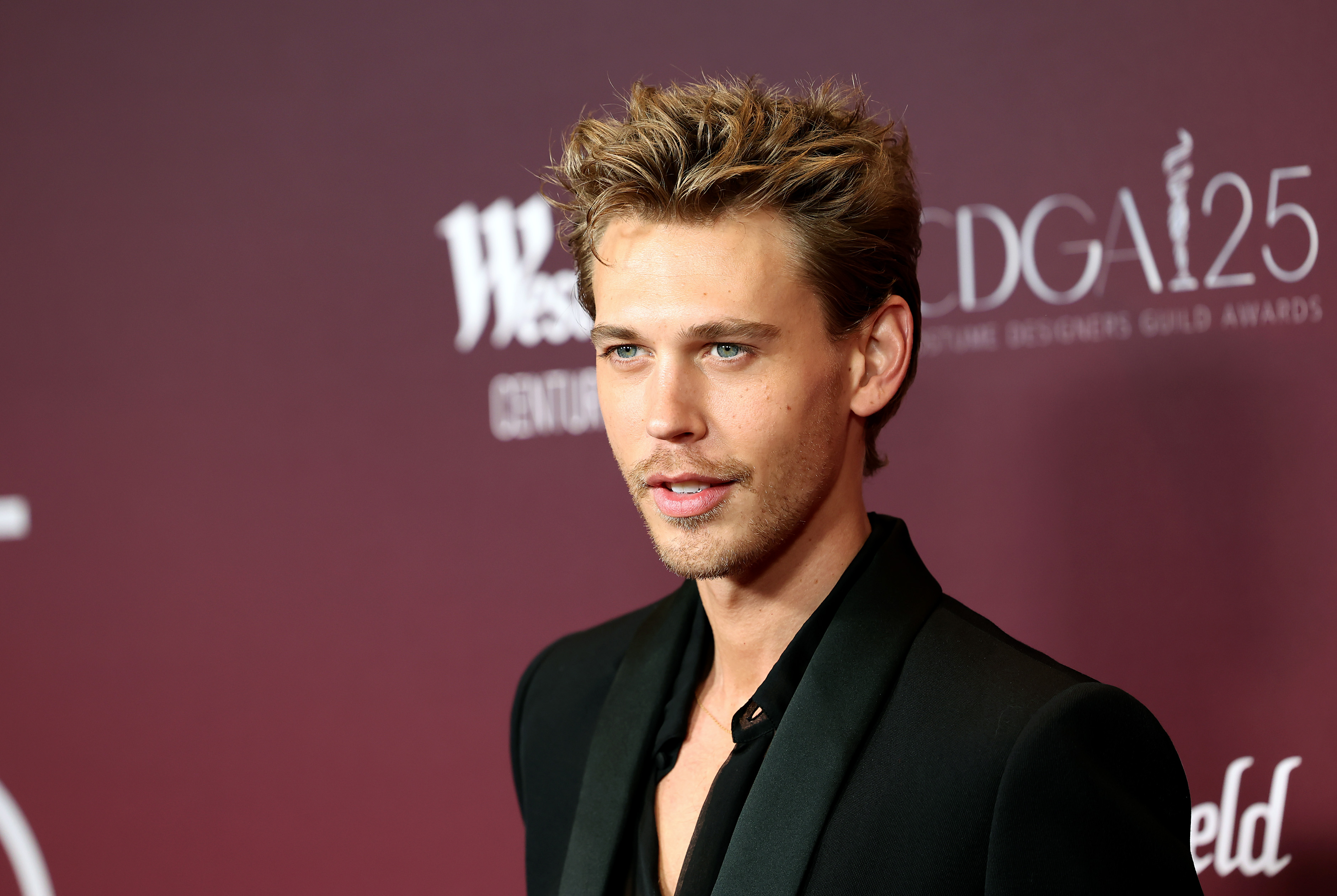 Austin Butler's Health Scare: How Playing Elvis Led To A Trip To The ER ...
