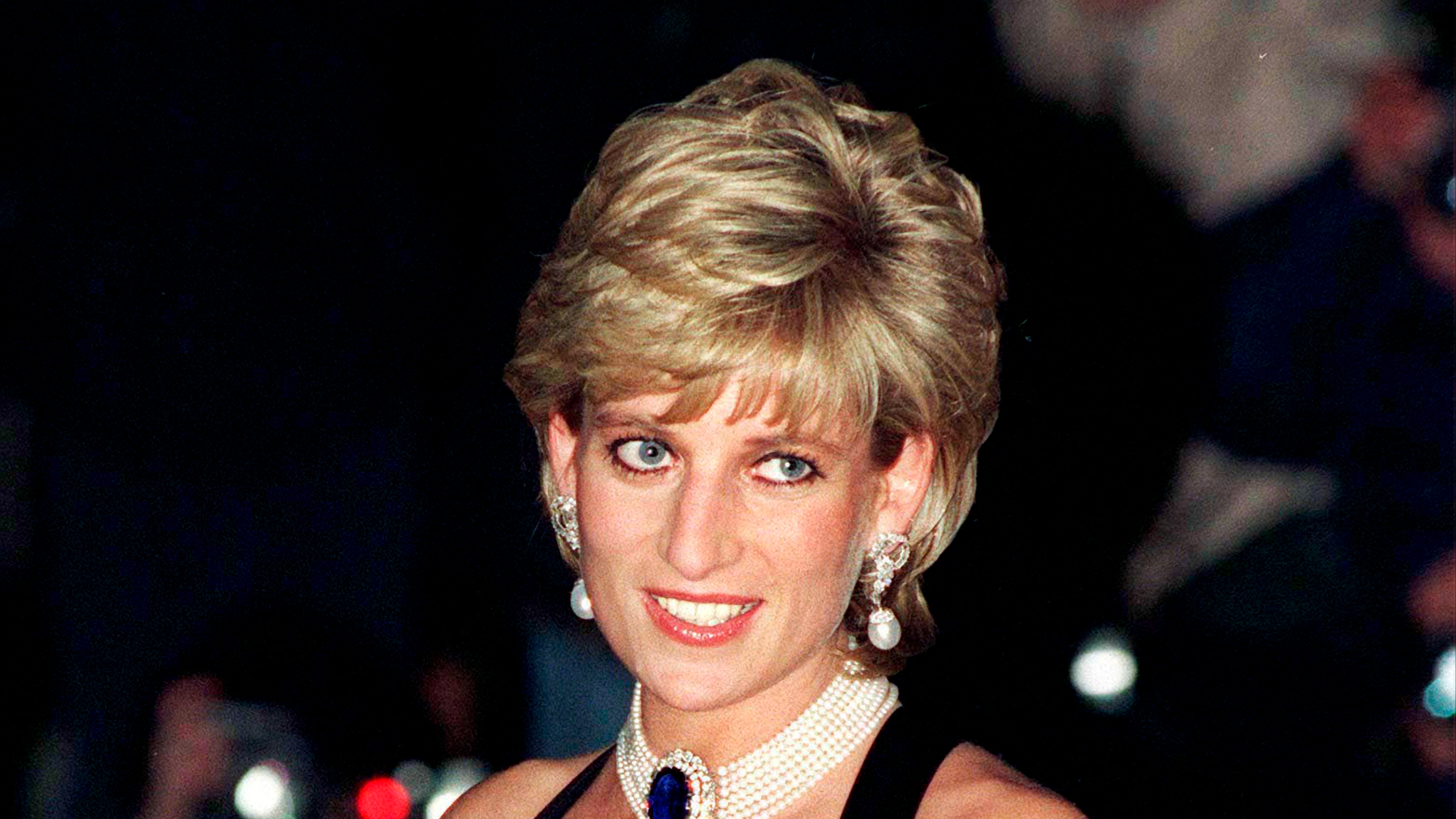 Jamie Lee Curtis Almost Met Princess Diana But Had To Go To The ...