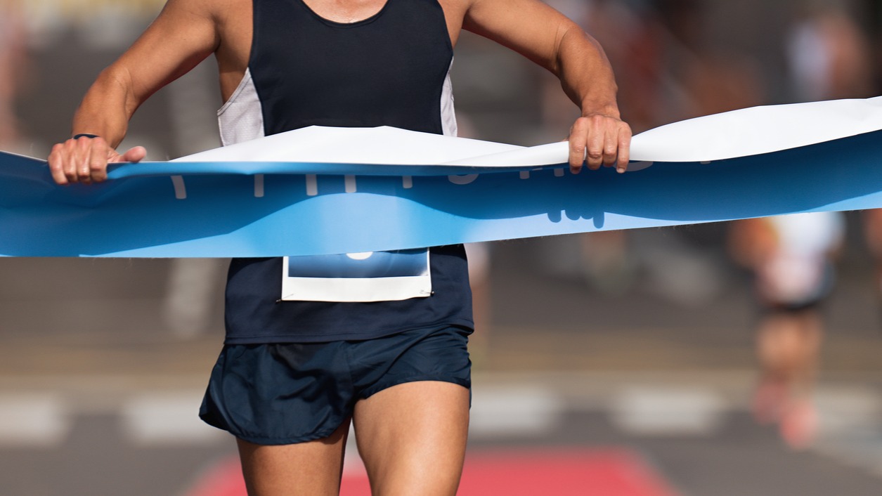 Marathon Winner Disqualified Because He Broke The Rules By Taking Water ...