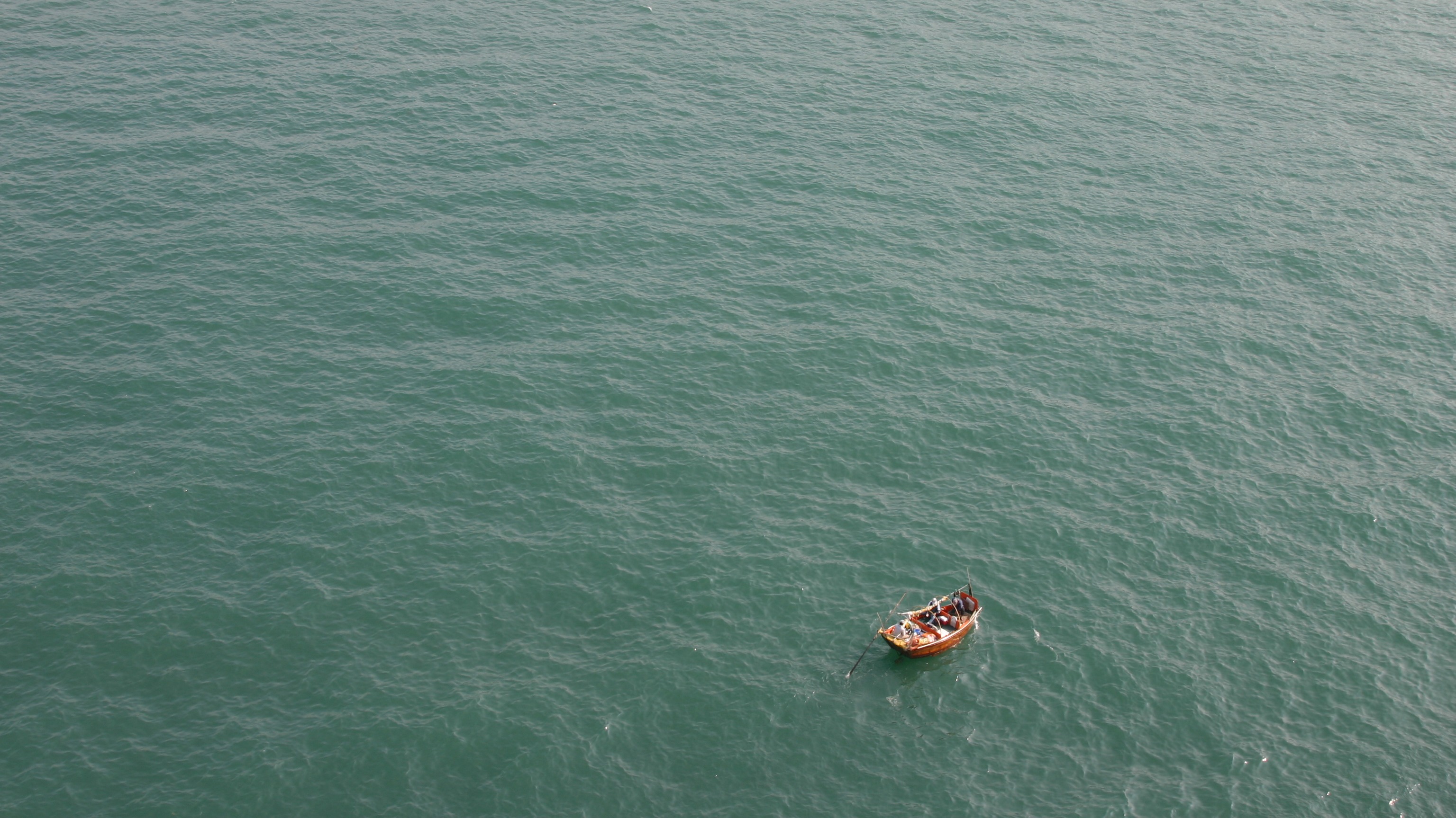 A Girl Who Was Found In The Middle Of The Ocean Gives Traumatic Details ...