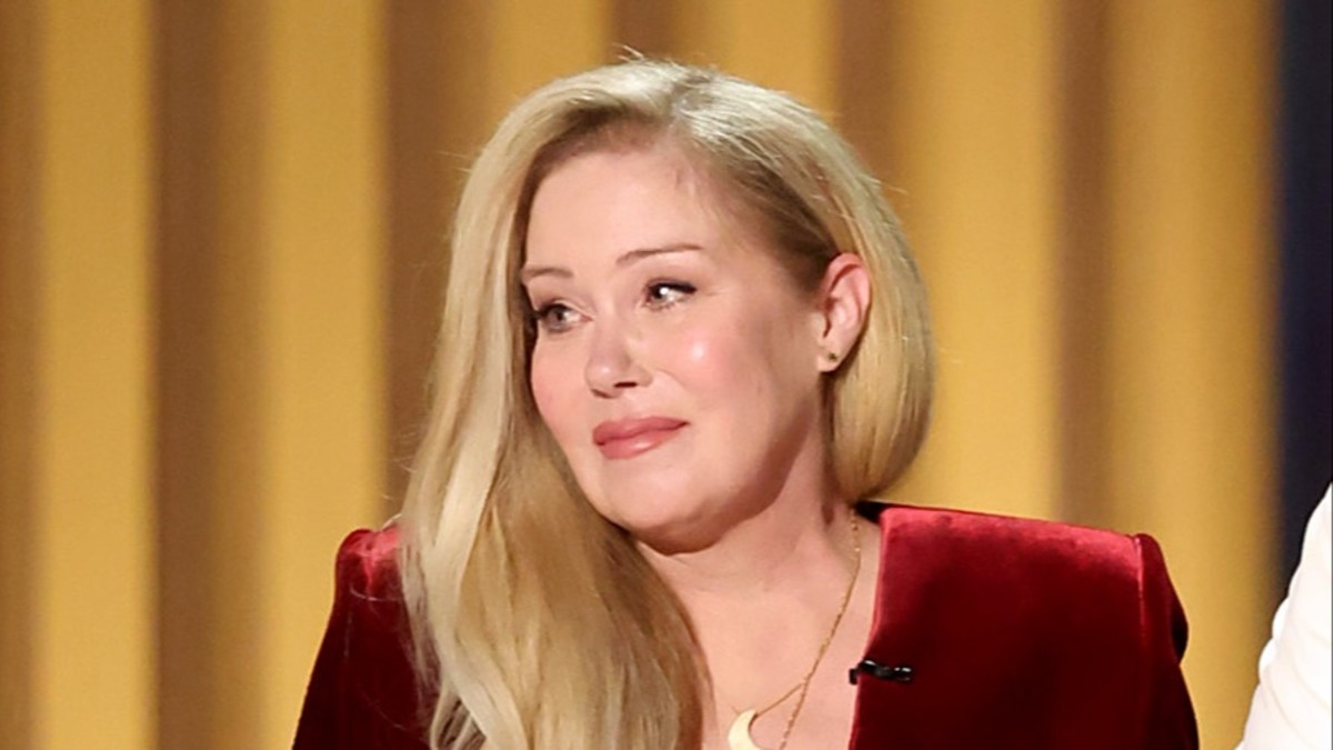 Christina Applegate Speaks Up About Struggling With An Eating Disorder ...