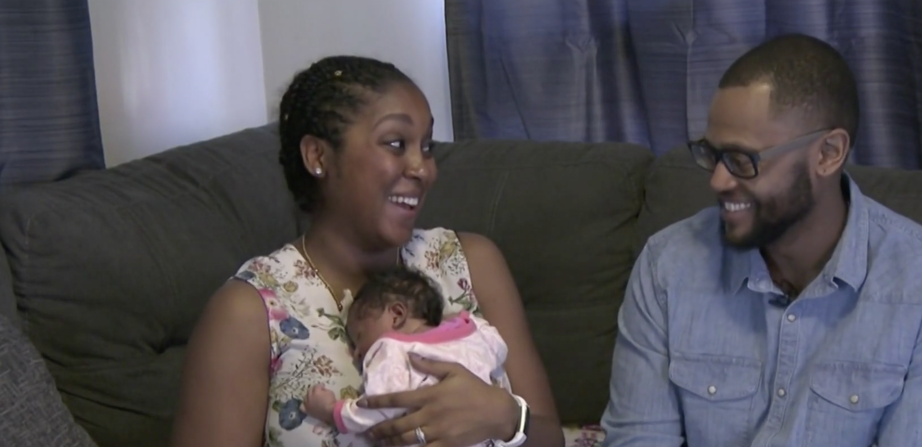 Mom Goes Into Labor And Gives Birth To Baby Alone At Home ...