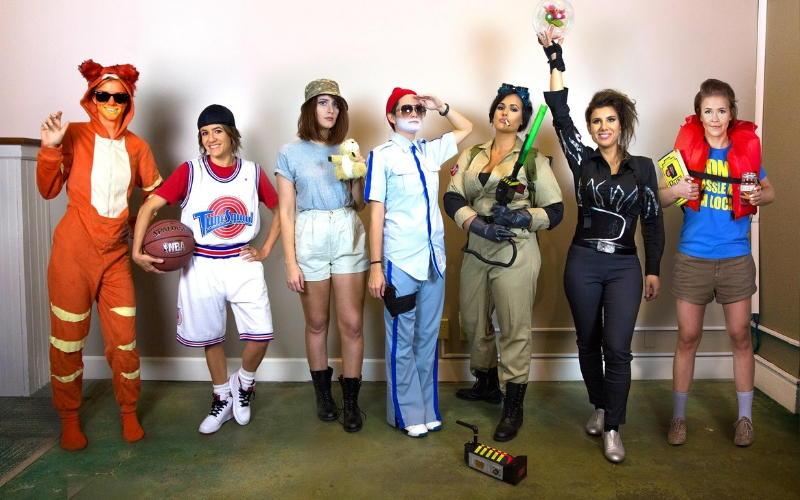 These 7 Women Do A Brilliant Celebrity Group Costume Every Halloween ...
