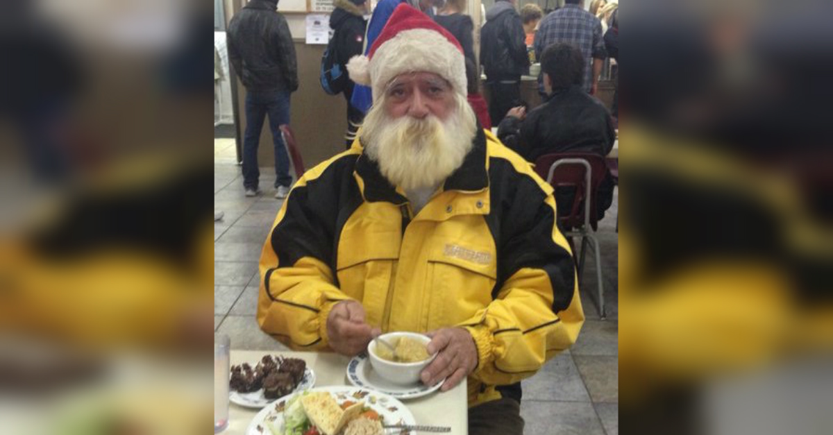 Thieves Stole This Homeless Santa's Red Suit. What His Community Did? A ...
