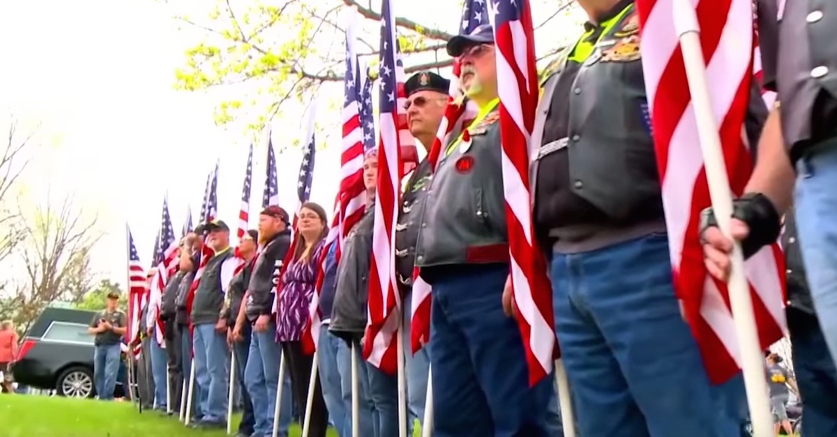 100 Strangers Show Up At A Cemetery. Who They're There For? Incredible ...