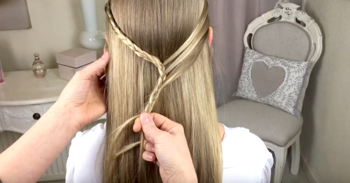 She Starts With A Plain, Thin Braid. But Watch The Shape It Starts To ...