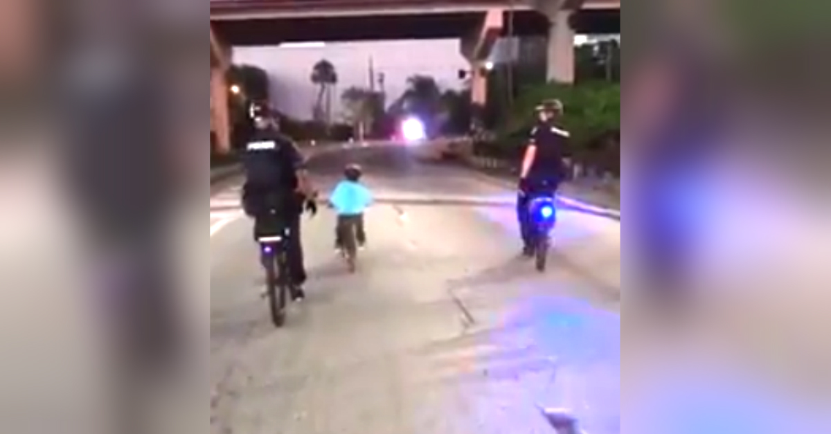 Kid Comes In Dead Last In Bike Race After Two Cops Follow Him To The ...
