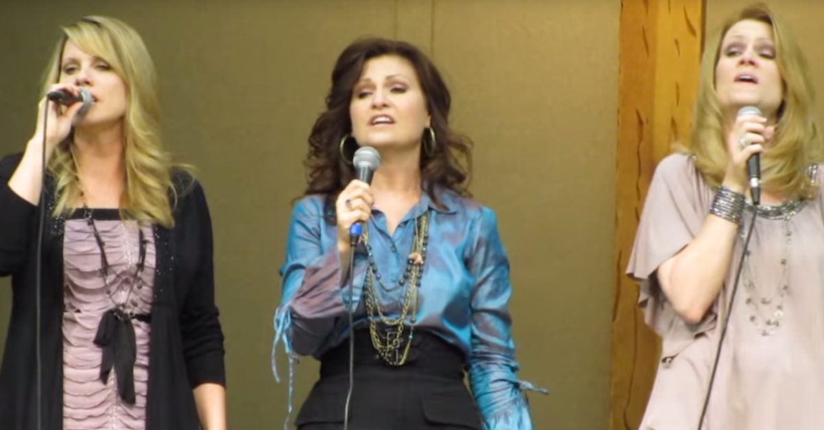 3 Sisters Sing A Perfect New Version Of This Classic Hymn. But At 1:14 ...