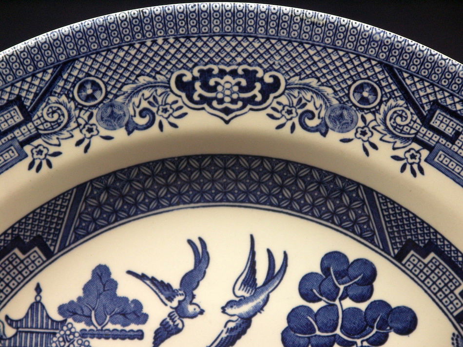 11 Surprising Facts About Blue Willow China | LittleThings.com