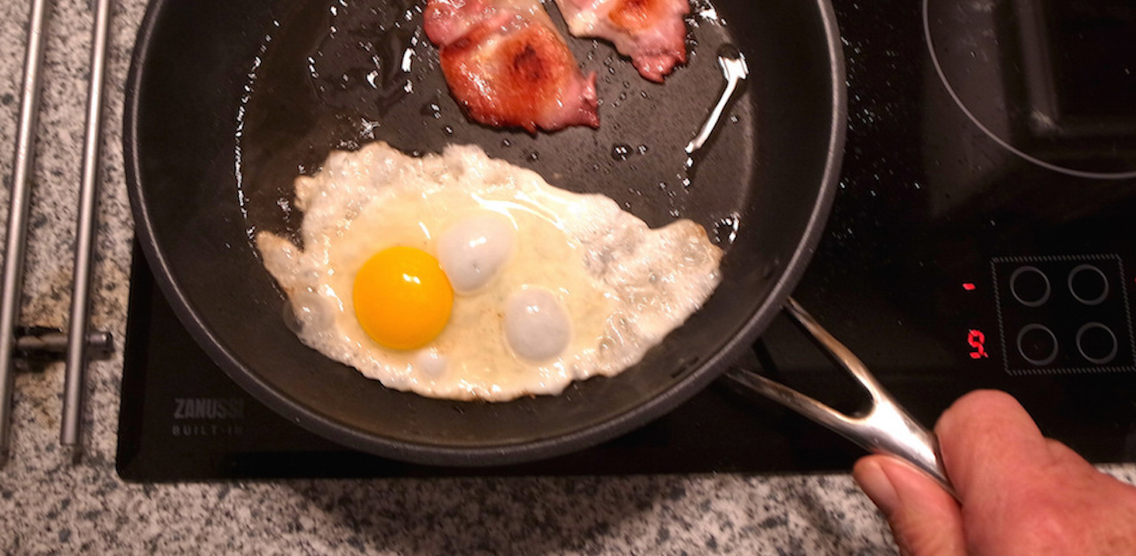 Kitchen Safety Tips: 12 Things To Avoid When Cooking | LittleThings.com