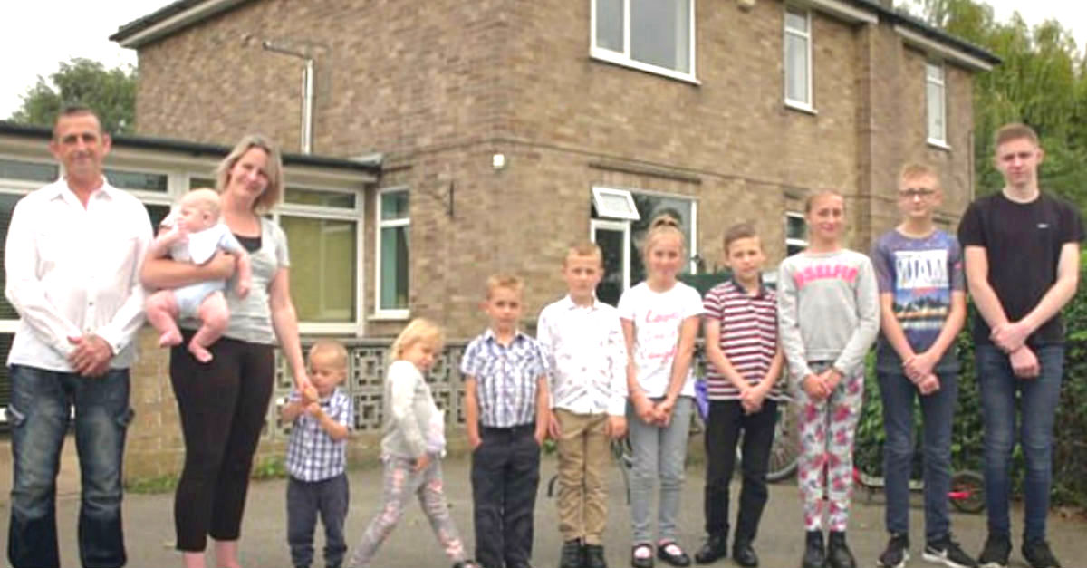 Parents Of 10 Are Excited To Try For Baby 11 | LittleThings.com