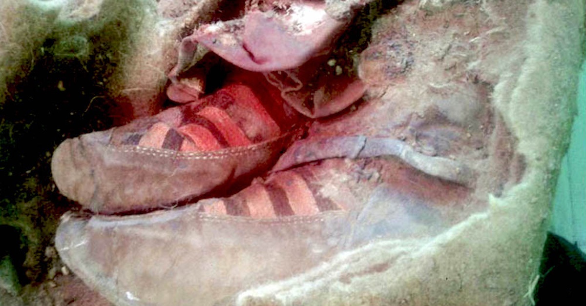 They Dig Up A 1,500-Year-Old Mummy — Then They See What's On Her Feet ...