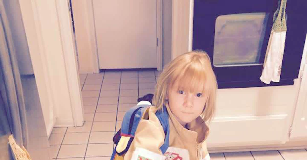 Girl Locks Herself In Her Room For 30 Minutes When She Comes Out This Is Going Viral