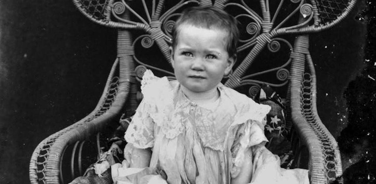 Baby History: 11 Ways Advice People Used To Raise Children ...