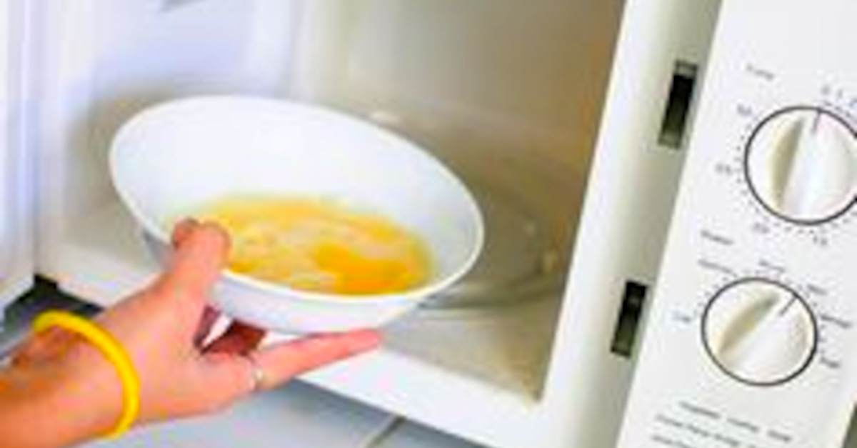 The EASIEST Way To Cook Eggs In The Microwave—You Need To Try This ...
