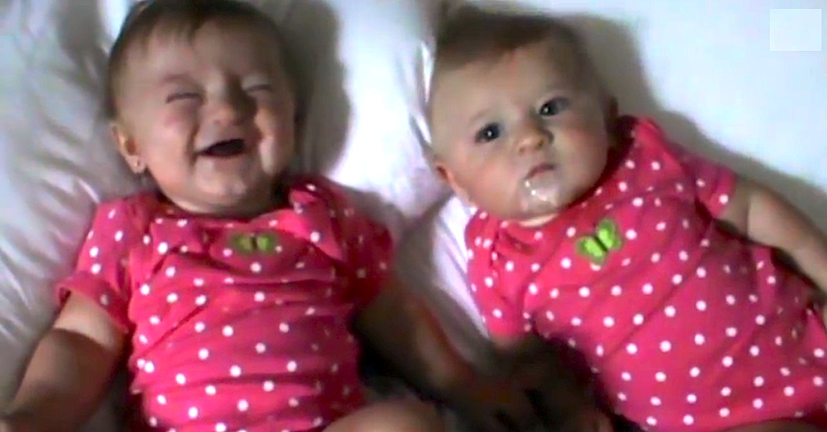 Funny Baby Makes Twin Sister Laugh, But How She Does It? Just HILARIOUS ...