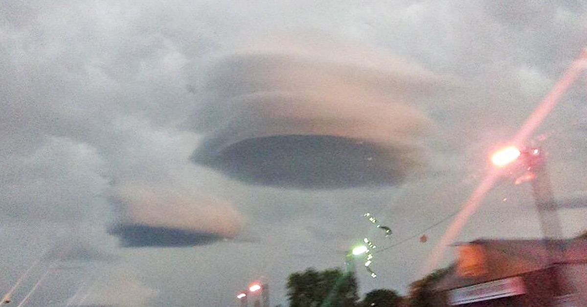 He Captured A Photo Of Two UFOs Flying Over Texas. But Look Closer... I ...