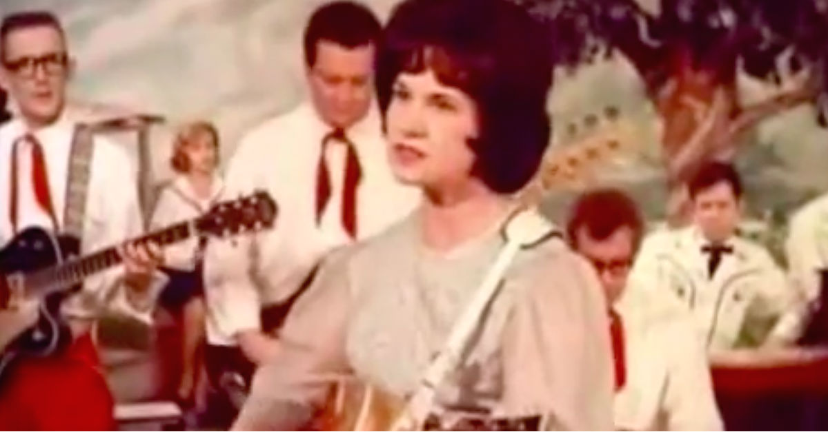 64 Years Ago, She Made History At The Grand Ole Opry, Now Listen ...