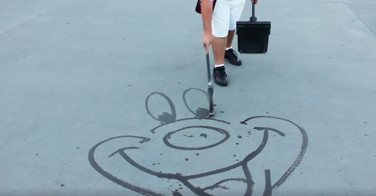 Janitor Uses Water To Paint On Sidewalk To Make Disney World Guests ...