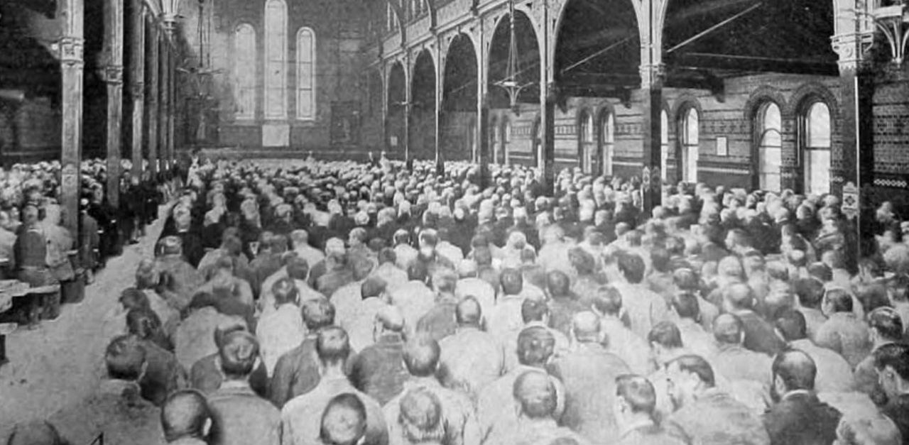 14 Awful And Bizarre Victorian Jobs | LittleThings.com