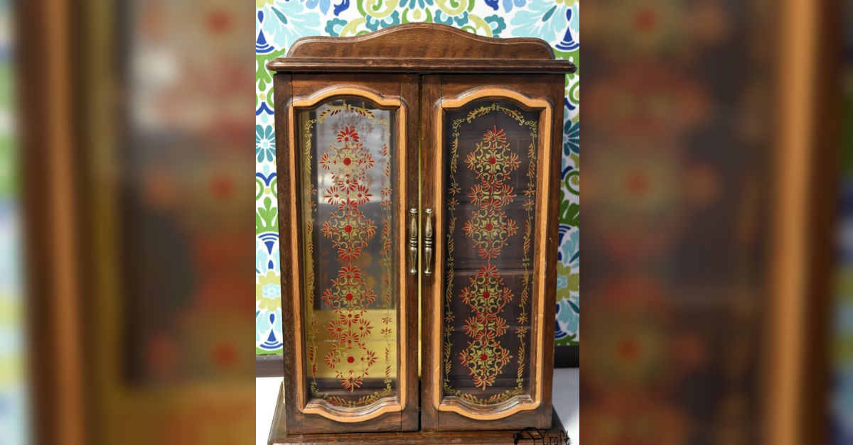 Ugly Old Thrift Shop Jewelry Box Is Given A Chic And Charming Makeover ...