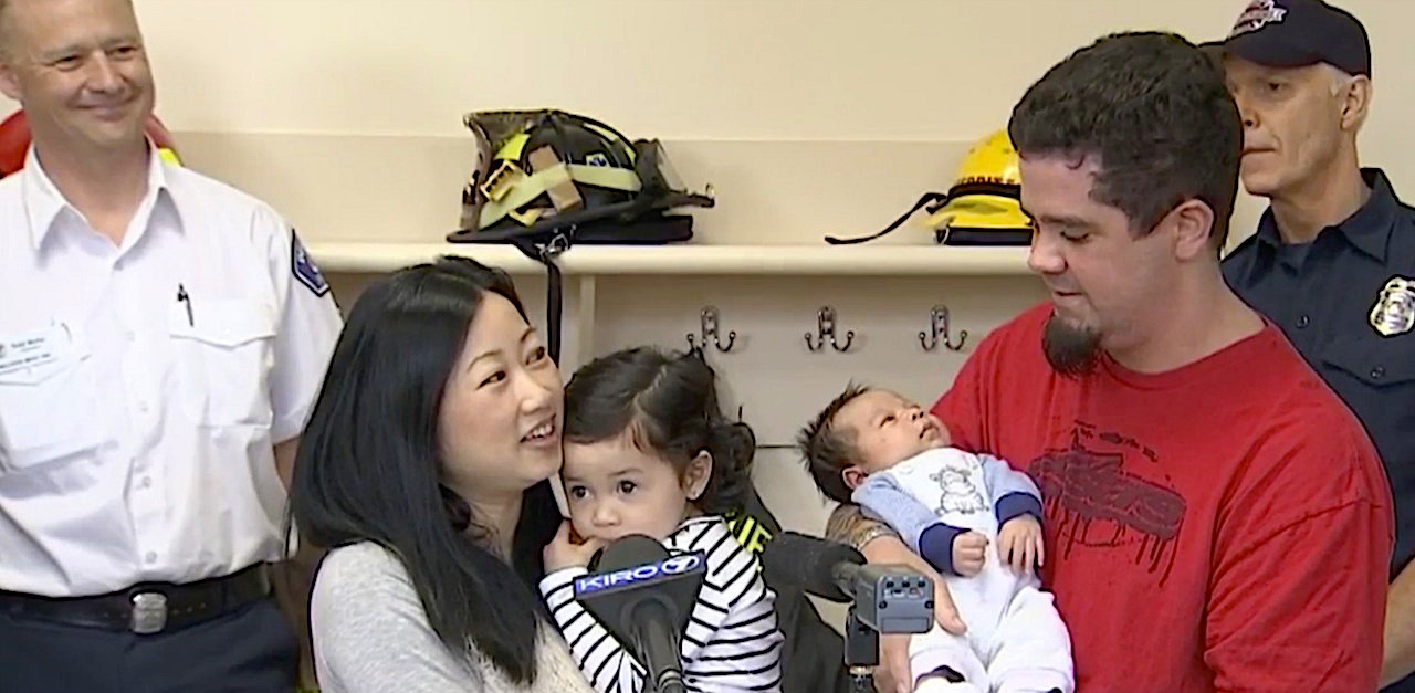 Rookie 911 Dispatcher Helps Husband Deliver Baby At Home | LittleThings.com