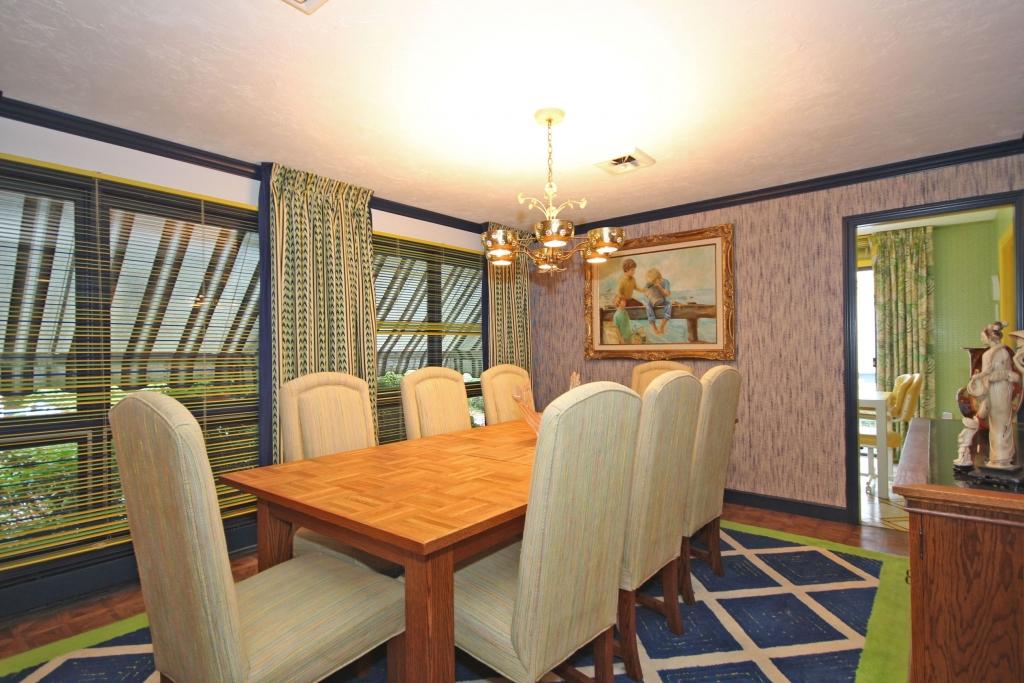 It Looks Like An Ordinary House — But When Realtors Walk In, They ...