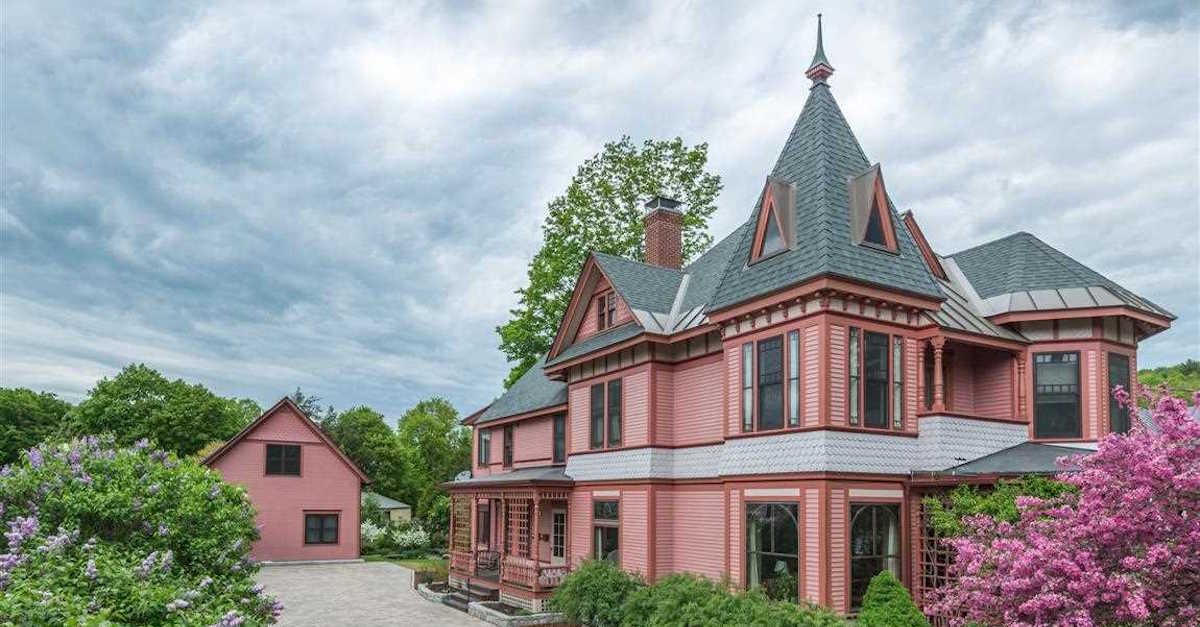 This Pink Victorian Mansion Is Even Prettier On The Inside ...