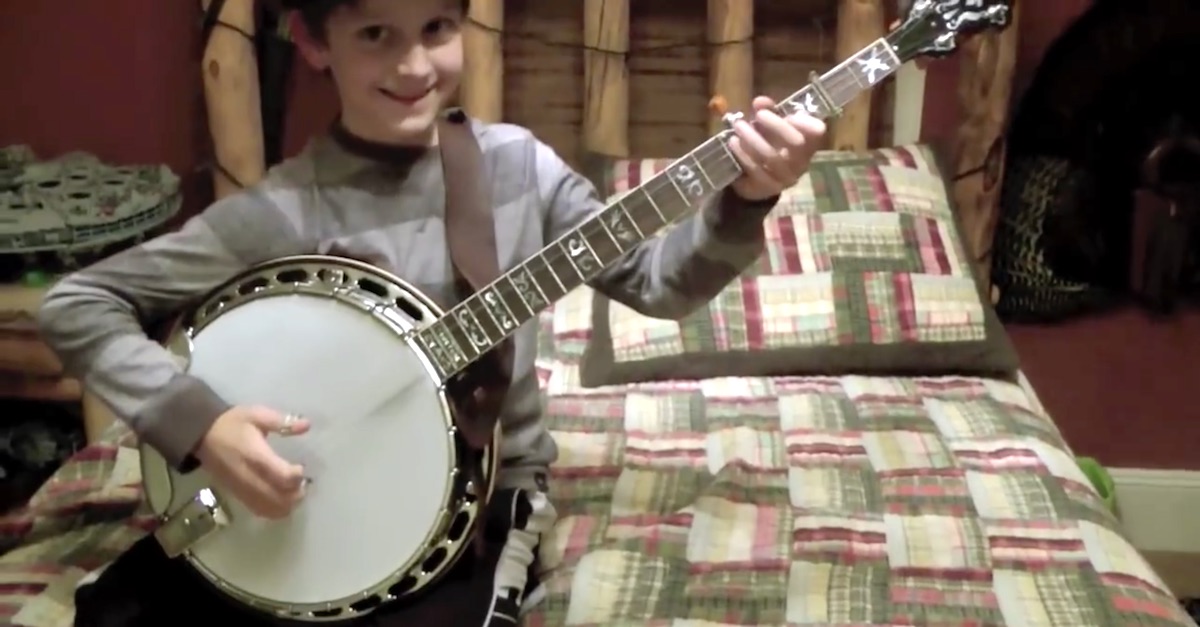 Mom Films Her 9-Year-Old Playing The Banjo. But Look Closely At His ...