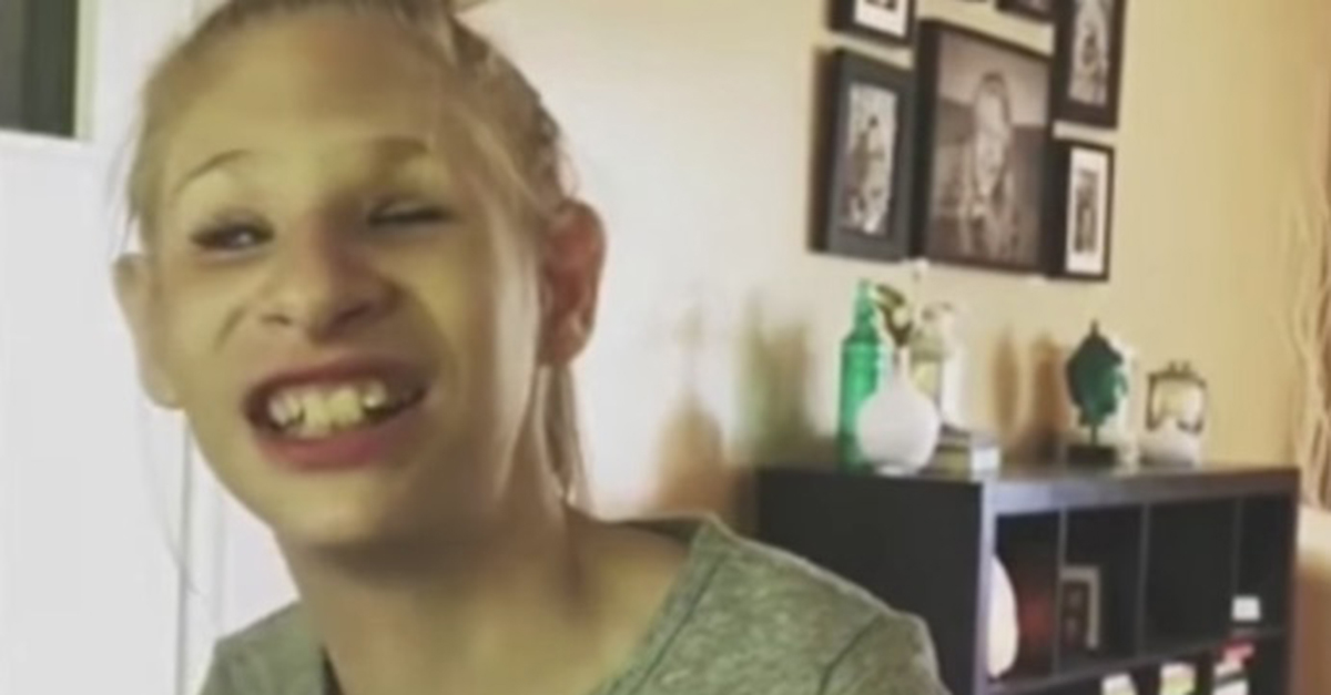 Angela Ardolf And Daughter Ruby Go Viral | LittleThings.com