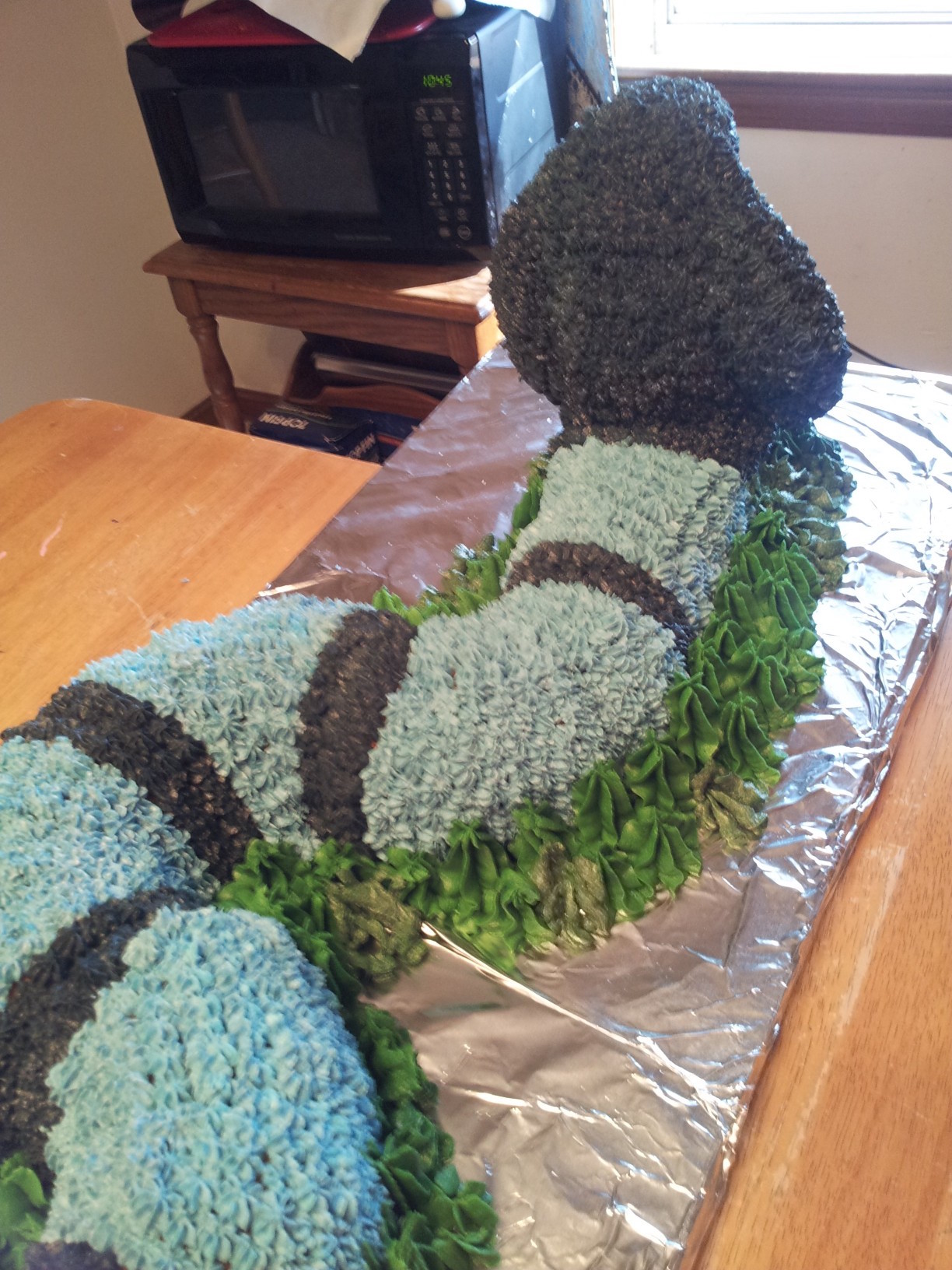 Mom Makes Cobra Cake Out Of 5 Bundt Cakes To Her Lovely Son ...