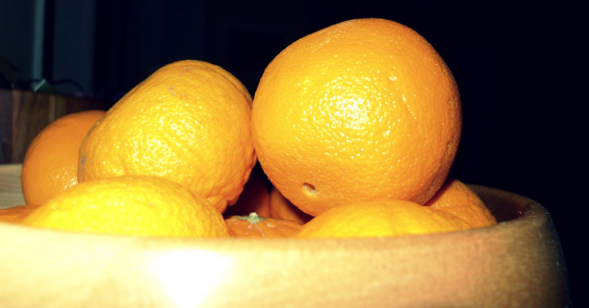 She Places 9 Oranges In Her Living Room. What They Do To Her House? I ...